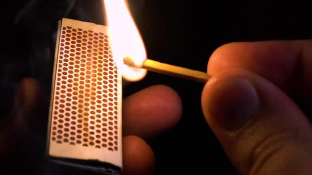"Strike A Match"-Bilder: Stock-Fotos & -Videos. | Adobe Stock