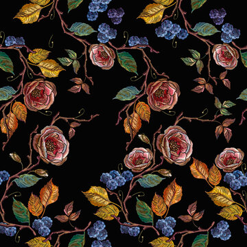 "Roses Background" Imej – Semak Imbas 46 Foto, Vektor dan Video Stok ...