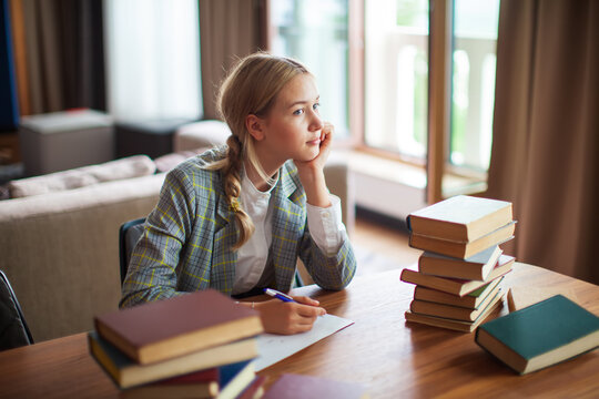 Thoughtful Images – Browse 1,012,605 Stock Photos, Vectors, and Video ...