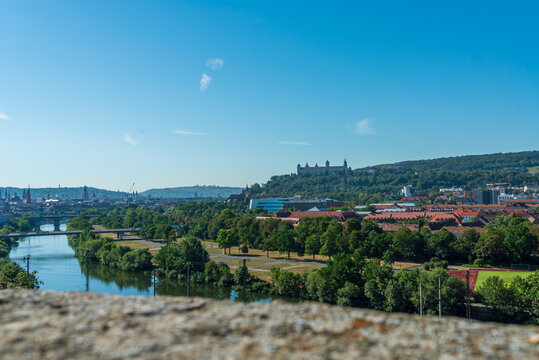 「Steinburg」の画像 - 180 件の Stock 写真、ベクターおよびビデオ | Adobe Stock