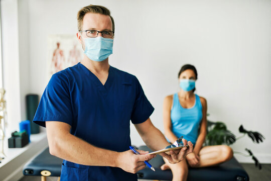 Chirotherapy - Images et vidéos libres de droits | Adobe Stock
