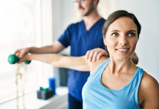 Chirotherapy - Images et vidéos libres de droits | Adobe Stock