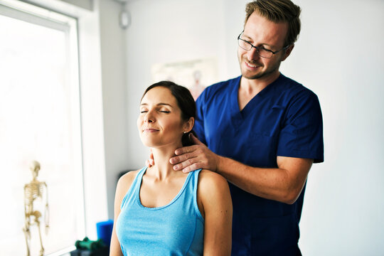 「Chirotherapy」の写真素材 | 205件の無料イラスト画像 | Adobe Stock