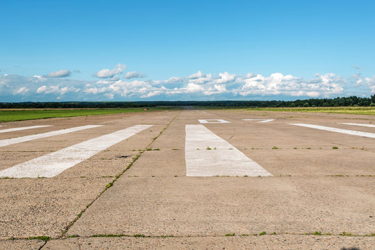Airfield Images – Browse 899,467 Stock Photos, Vectors, and Video ...