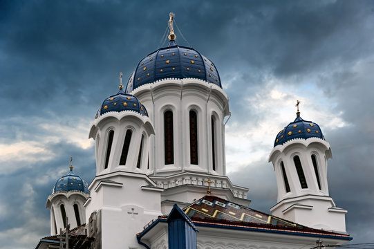 Neo-Romanesque Bilder – Durchsuchen 3,411 Archivfotos, Vektorgrafiken ...