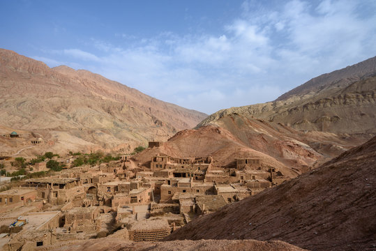 Tarimbecken Bilder – Durchsuchen 310 Archivfotos, Vektorgrafiken und ...