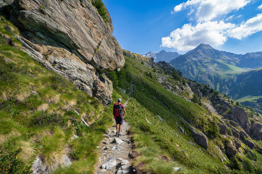 รูปภาพ"Wandern – เลือกดูภาพถ่ายสต็อก เวกเตอร์ และวิดีโอ441,910 | Adobe ...