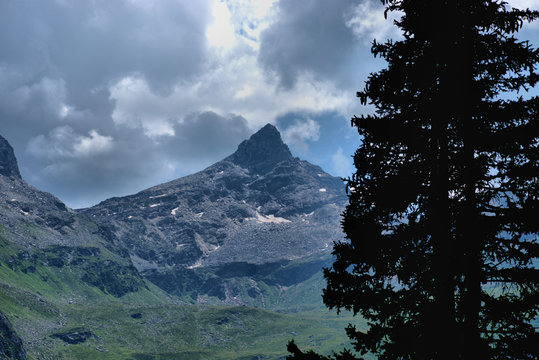 รูปภาพValsertal – เลือกดูภาพถ่ายสต็อก เวกเตอร์ และวิดีโอ150 | Adobe Stock