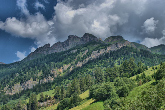 Valsertal Bilder – Durchsuchen 225 Archivfotos, Vektorgrafiken und ...