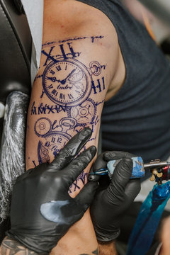 1,448,029 BEST Tattooing IMAGES, STOCK PHOTOS & VECTORS | Adobe Stock