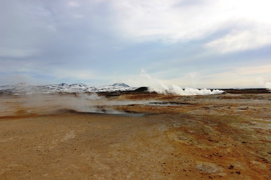 Solfatar Bilder – Durchsuchen 1,972 Archivfotos, Vektorgrafiken und ...
