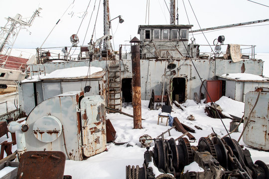 Paluba Images – Browse 5 Stock Photos, Vectors, and Video | Adobe Stock