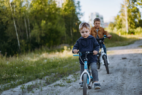 รูปภาพRunbike – เลือกดูภาพถ่ายสต็อก เวกเตอร์ และวิดีโอ535 | Adobe Stock