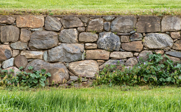 "Old Stone Wall" Imagens – Procure 621 fotos, vetores e vídeos | Adobe ...