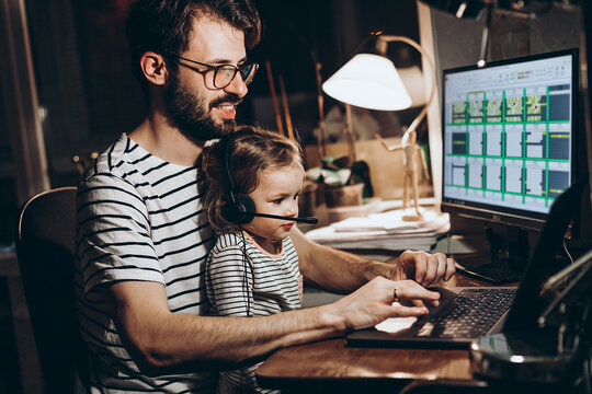 Teleworking Images – Browse 614,954 Stock Photos, Vectors, and Video ...