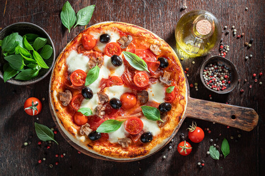 Free Pizza Images – Browse 3,645 Free Stock Photos, Vectors, and Video ...