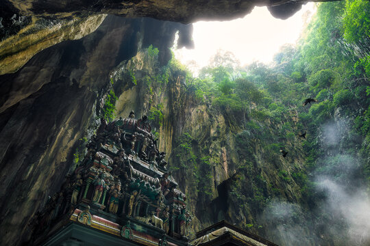 "Batu Caves" Images – Browse 4,809 Stock Photos, Vectors, and Video ...