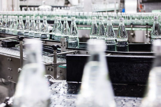 Pfandflasche-Bilder: Stock-Fotos & -Videos. | Adobe Stock