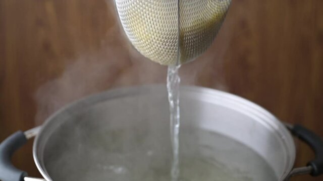 Straining Images – Browse 209,748 Stock Photos, Vectors, and Video ...