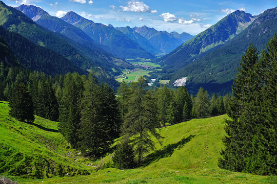 「Alpental」の画像 - 1,009 件の Stock 写真、ベクターおよびビデオ | Adobe Stock