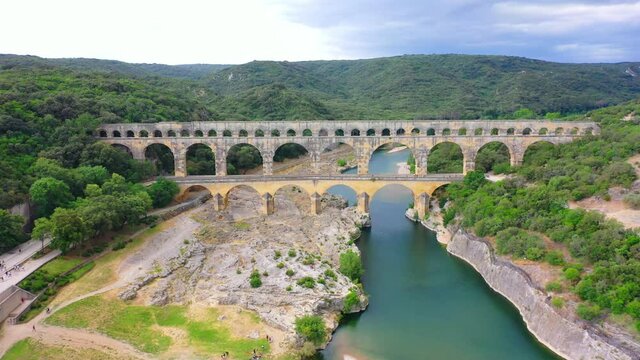 "Pont Du Gard" Images – Browse 5,453 Stock Photos, Vectors, and Video ...