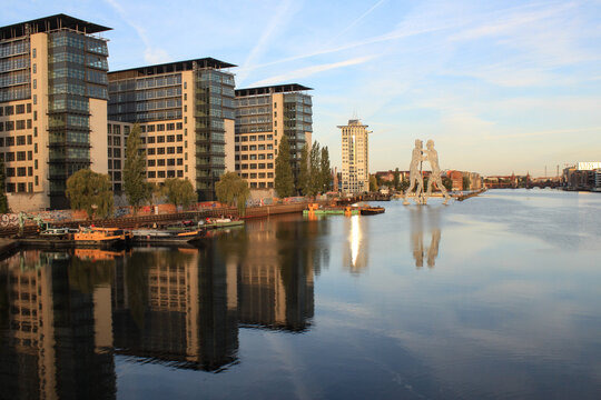 Alt-Treptow-Bilder: Stock-Fotos & -Videos. | Adobe Stock