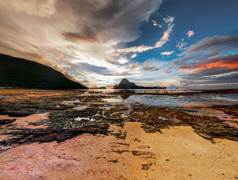 Imágenes de "Shore Break": descubre bancos de fotos, ilustraciones ...