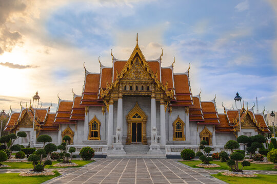 "Wat Benchamabophit" Images – Browse 673 Stock Photos, Vectors, and ...