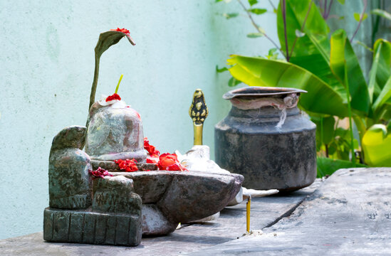 "Hindu Pattern" Images – Browse 947 Stock Photos, Vectors, and Video ...
