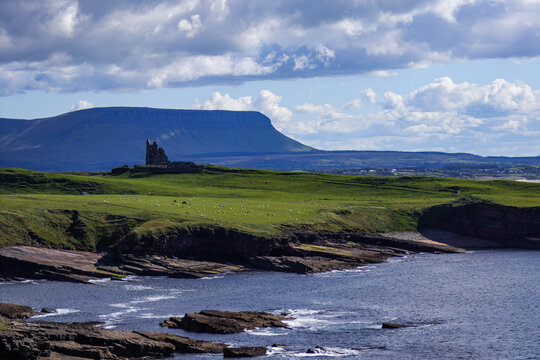 รูปภาพMullaghmore – เลือกดูภาพถ่ายสต็อก เวกเตอร์ และวิดีโอ482 | Adobe Stock