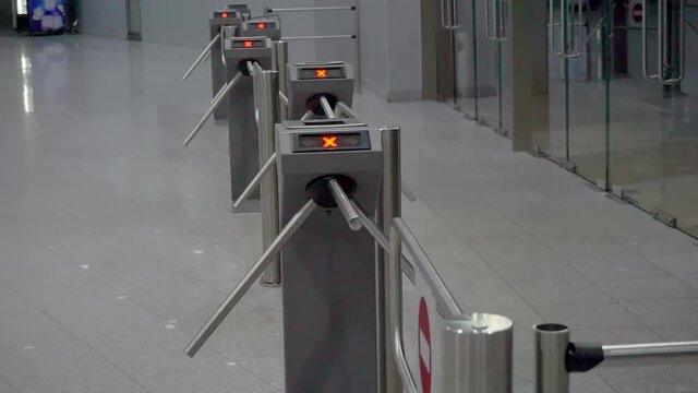รูปภาพTurnstiles – เลือกดูภาพถ่ายสต็อก เวกเตอร์ และวิดีโอ13,936 | Adobe ...
