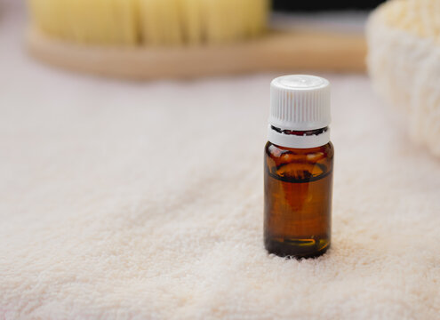 "Ether Oil" Imagens – Procure 30 fotos, vetores e vídeos | Adobe Stock