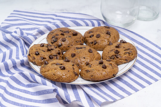 รูปภาพChocochip – เลือกดูภาพถ่ายสต็อก เวกเตอร์ และวิดีโอ320 | Adobe Stock