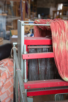 Webmaschine bilder – Bläddra bland 110 stockfoton, vektorer och videor ...