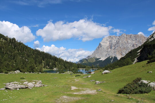 รูปภาพ"Coburger – เลือกดูภาพถ่ายสต็อก เวกเตอร์ และวิดีโอ784 | Adobe Stock