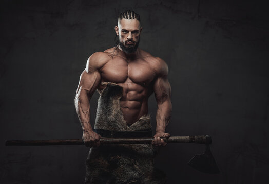 Viking Man Muscle Bilder – Durchsuchen 1,943 Archivfotos, Vektorgrafiken und Videos | Adobe Stock