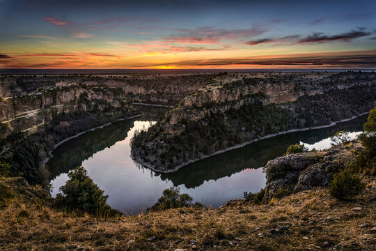 รูปภาพMeandro – เลือกดูภาพถ่ายสต็อก เวกเตอร์ และวิดีโอ558 | Adobe Stock