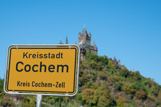 รูปภาพCochem-Zell – เลือกดูภาพถ่ายสต็อก เวกเตอร์ และวิดีโอ1,170 | Adobe ...