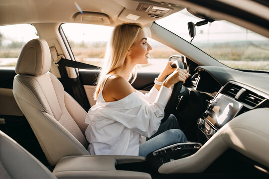 College Student Driving Images – Browse 27,834 Stock Photos, Vectors ...