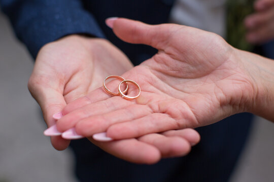Handbreadth bilder – Bläddra bland 1,723 stockfoton, vektorer och ...