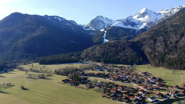 「Schleching」の写真素材 | 144件の無料イラスト画像 | Adobe Stock