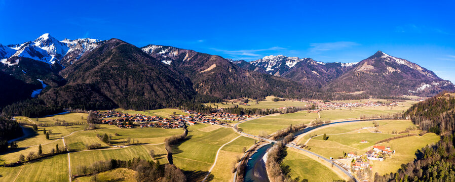 Schleching bilder – Bläddra bland 130 stockfoton, vektorer och videor ...