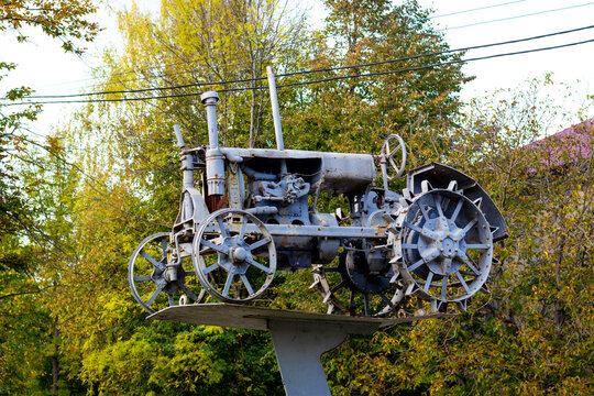 "Vintage Tractor" Bilder – Durchsuchen 358 Archivfotos, Vektorgrafiken ...