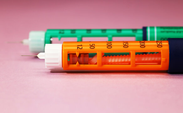 Autoinjector Bilder – Durchsuchen 468 Archivfotos, Vektorgrafiken und ...
