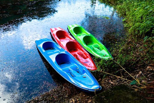 "Fiber Boat"-Bilder: Stock-Fotos & -Videos. | Adobe Stock