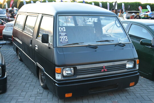 L300 Images – Browse 3 Stock Photos, Vectors, and Video | Adobe Stock