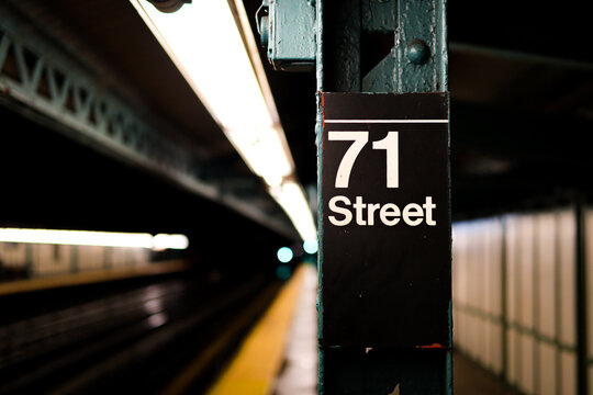 Subway Sign Images – Browse 104,906 Stock Photos, Vectors, and Video ...