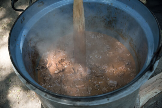 รูปภาพCaldron – เลือกดูภาพถ่ายสต็อก เวกเตอร์ และวิดีโอ103,115 | Adobe Stock