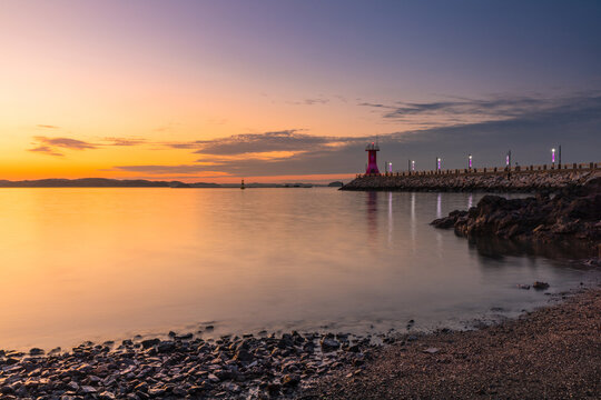 "Red Lighthouse" Bilder – Durchsuchen 820 Archivfotos, Vektorgrafiken ...