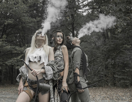 Cigar.lingerie bilder – Bläddra bland 978 stockfoton, vektorer och ...